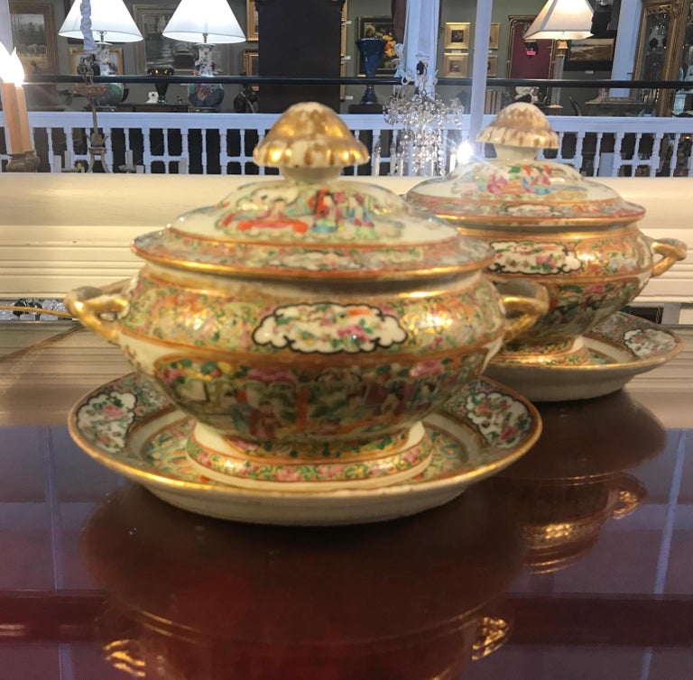Pair of Chinese Export Covered Sauce Tureen with Underplates at 1stDibs