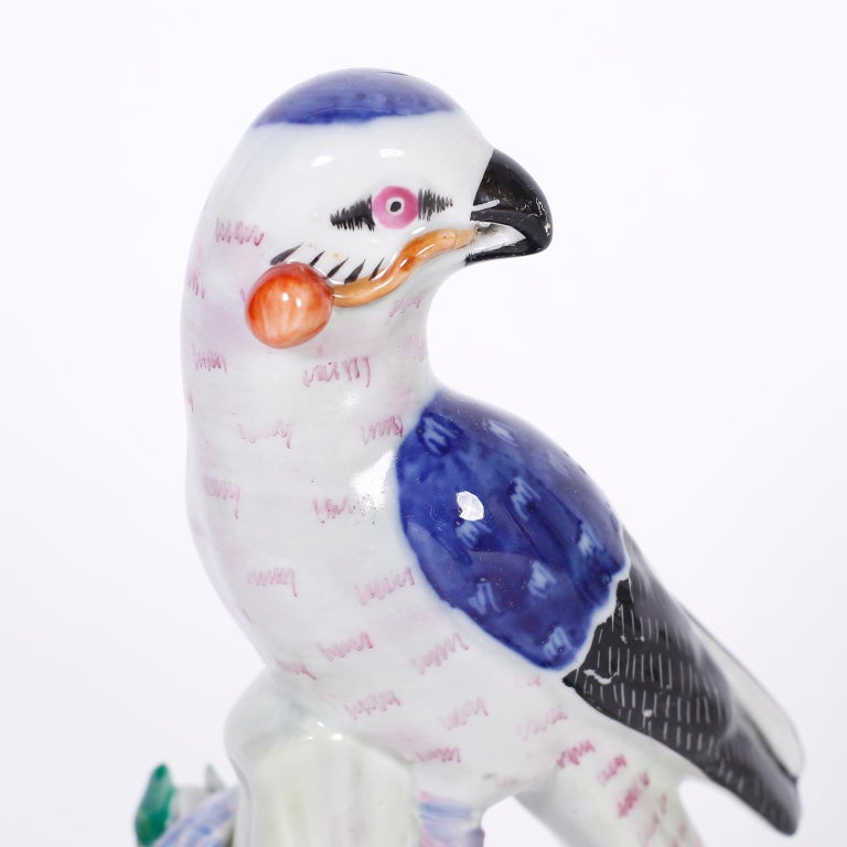 Pair of Chinese Porcelain Birds For Sale at 1stdibs