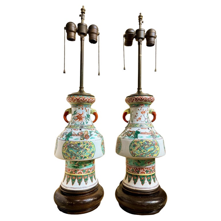Pair of Chinese Rose Medallion Family Porcelain Lamps For Sale at 1stDibs