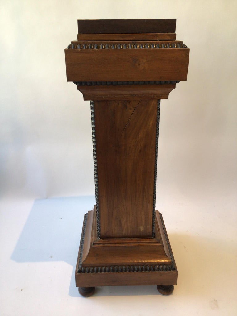 Pair of Classical Wood Pedestals For Sale at 1stDibs