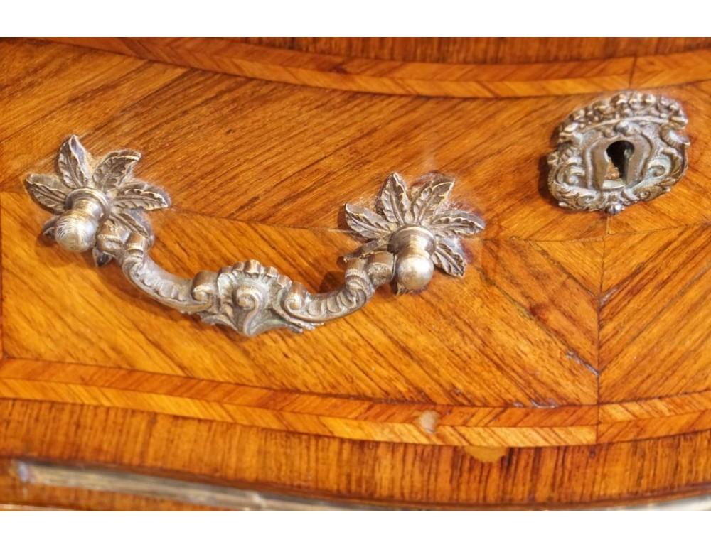 Pair of Continental bedside chests For Sale at 1stDibs