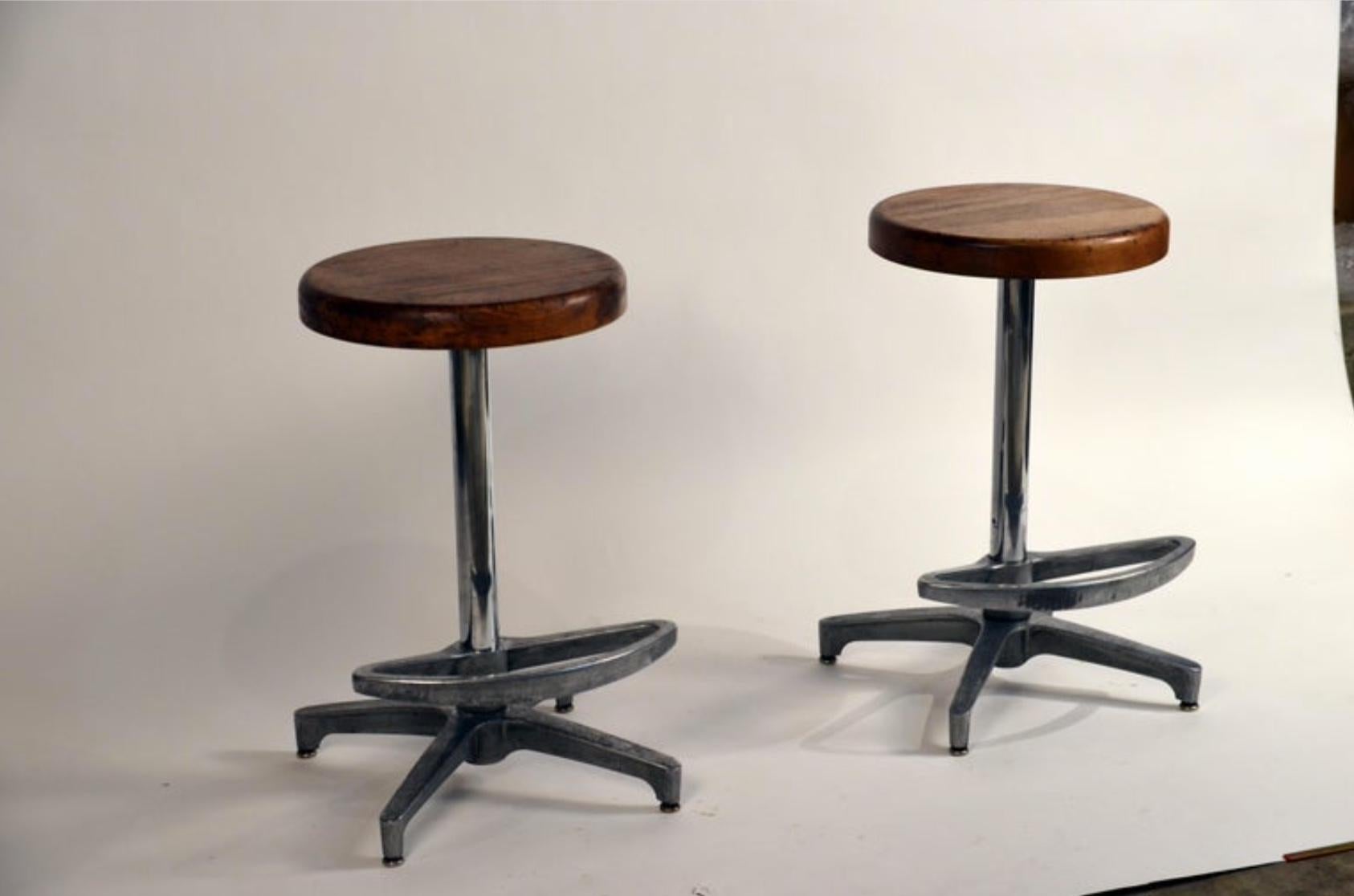 Pair of Counter Height Swiveling Bar Stools For Sale at 1stDibs