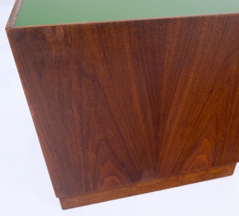 Pair of Cube Shape Walnut Mid-Century Modern End Side Occasional Tables ...