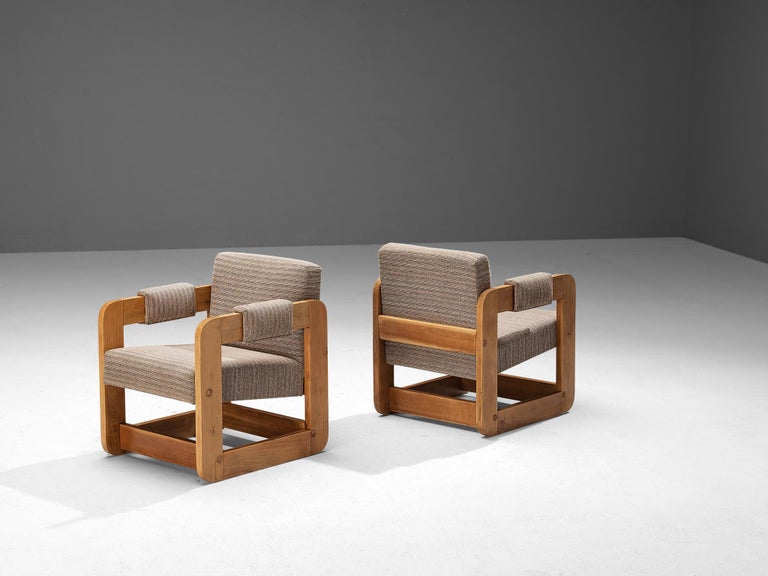 Pair of Cubic Lounge Chairs in Light Grey Upholstery For Sale at 1stDibs