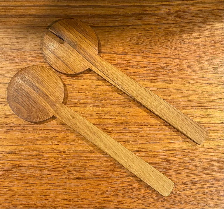 Pair of Danish Modern Teak Salad Servers For Sale at 1stDibs