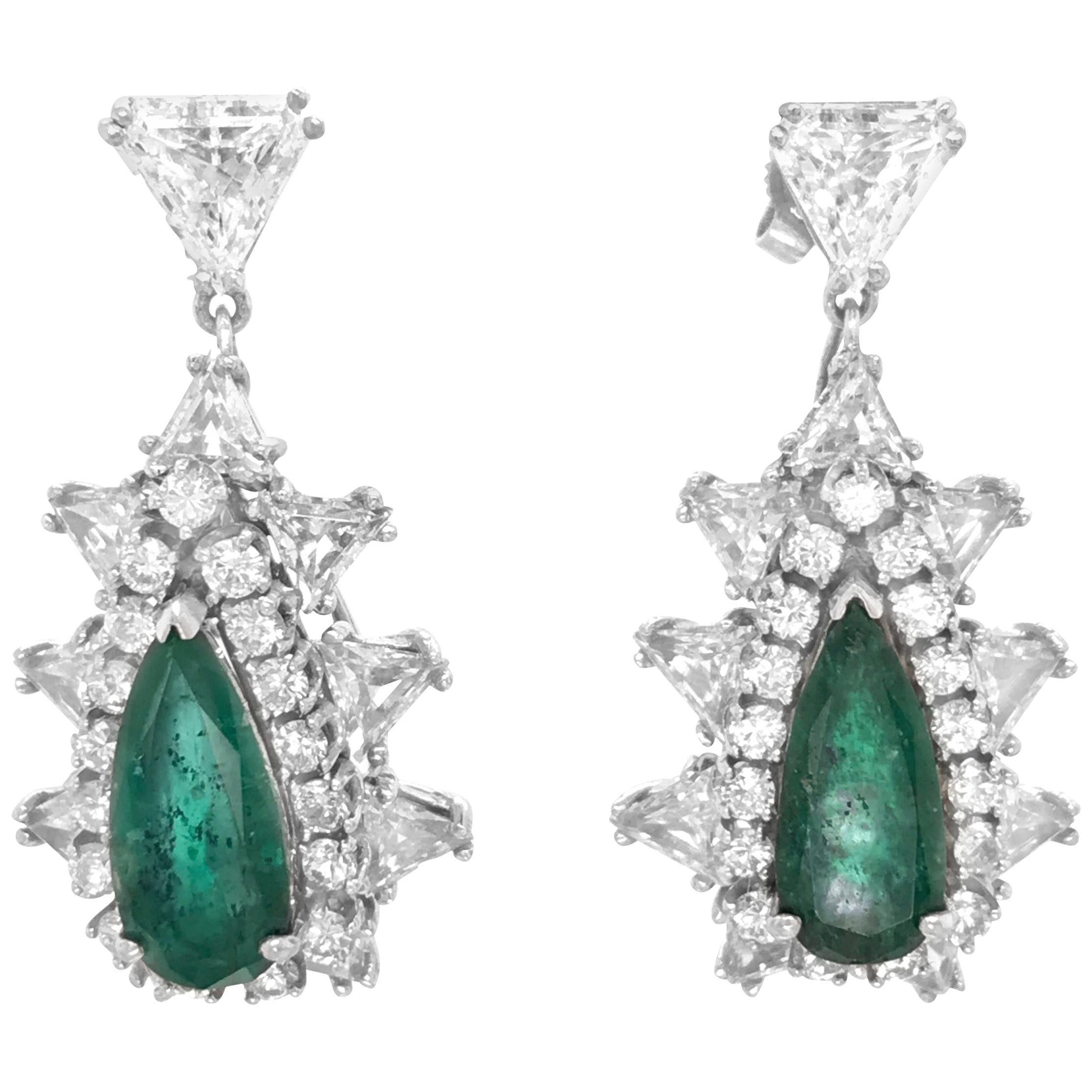 Pair of Diamond Earrings with Teardrop-Shaped Emerald For Sale at 1stDibs