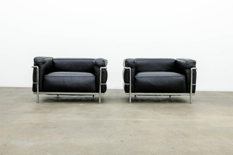 Pair of Early Production 'LC3' Lounge Chairs by Le Corbusier for ...