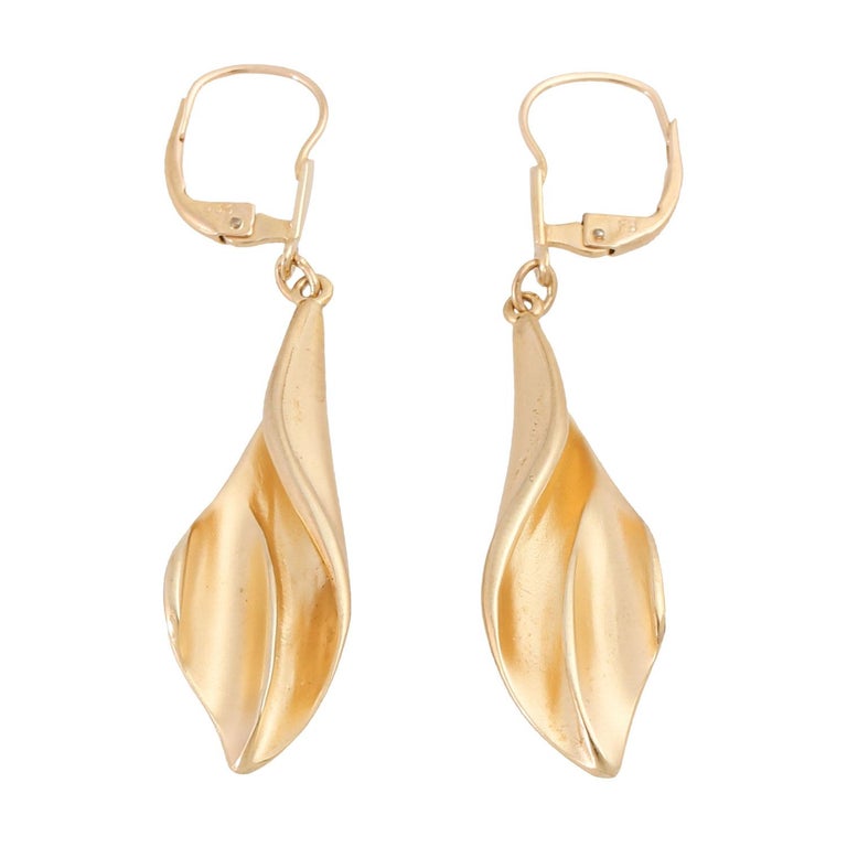 Pair of Earrings For Sale at 1stDibs