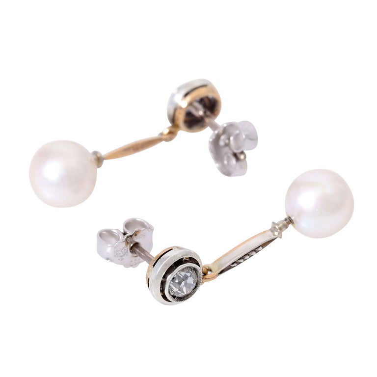 Pair of Earrings with 2 Diamonds For Sale at 1stDibs