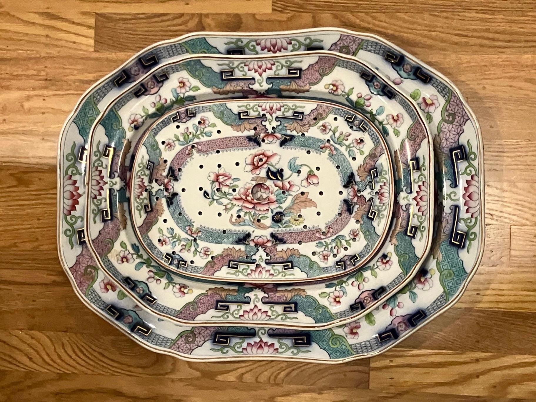 English Late Spode Graduated Platters with Insert in the Chinese Imari ...