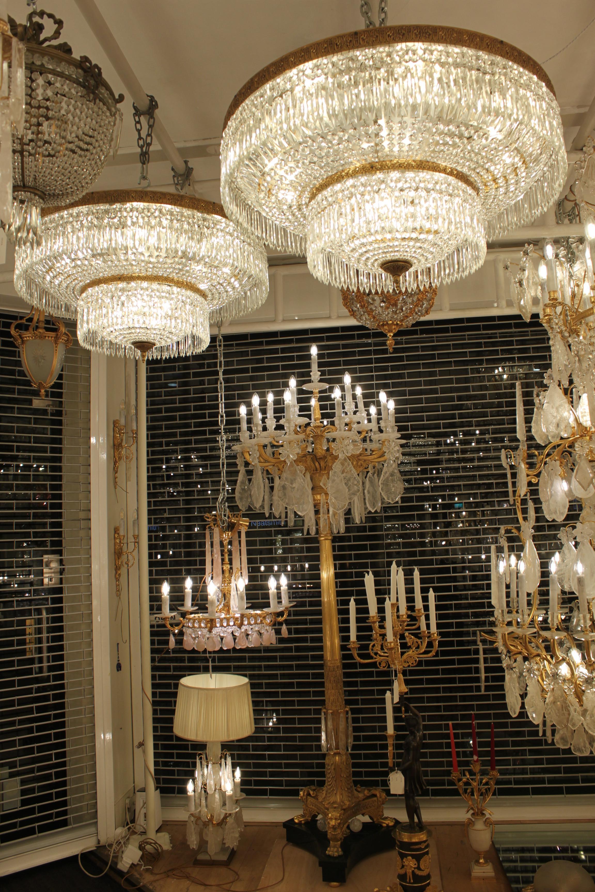 Pair of Excellent Crystal French Chandeliers For Sale at 1stDibs
