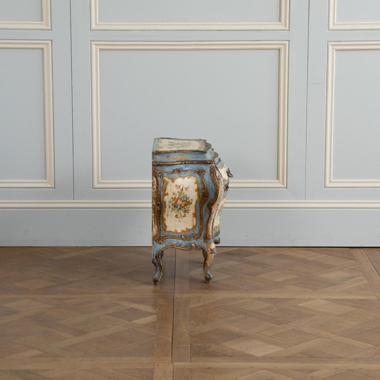 Pair of Florentine Rococo Bedside Tables 'Night Stands' For Sale at 1stDibs