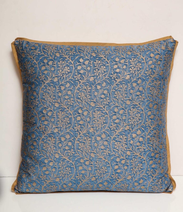 Pair of Fortuny Fabric Cushions in the Granada Pattern For Sale at 1stdibs