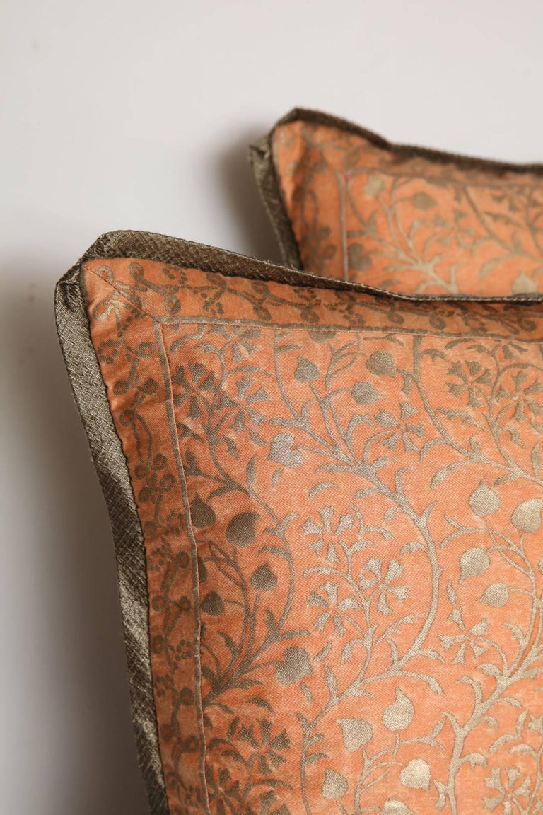 Pair of Fortuny Fabric Cushions in the Granada Pattern For Sale at 1stDibs