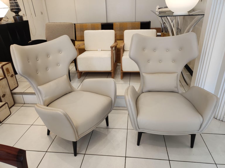 Pair of French greige Leather Armchairs For Sale at 1stDibs