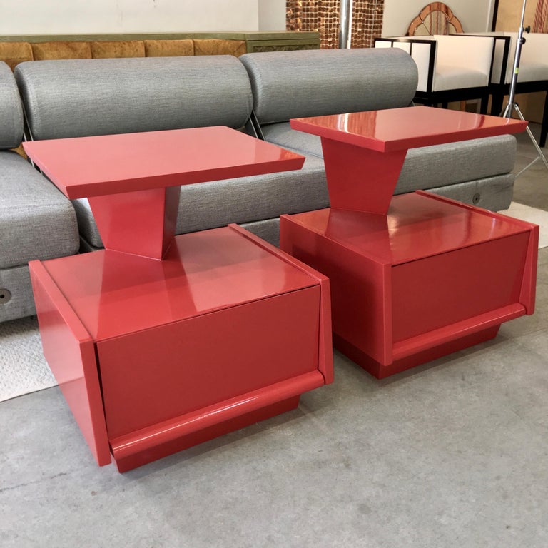 Pair of Futuristic 1950s Lacquered Nightstands by Mengel at 1stDibs