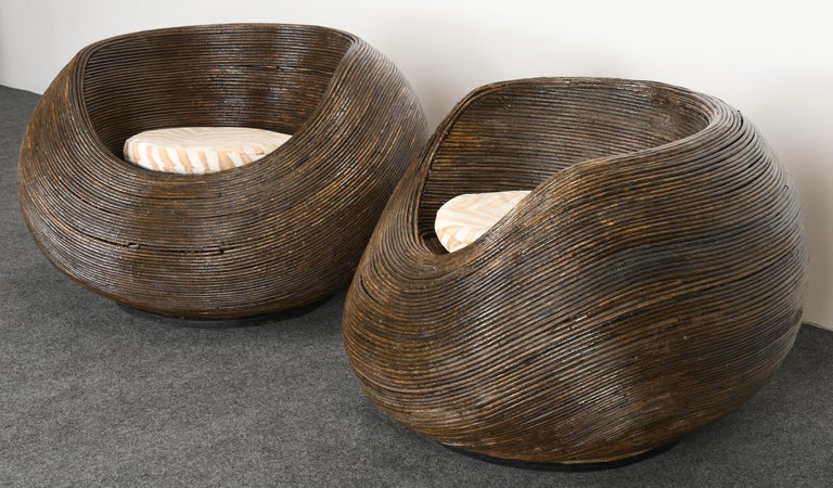 Pair of Rattan "Pod" Lounge Chairs, 20th Century For Sale at 1stDibs