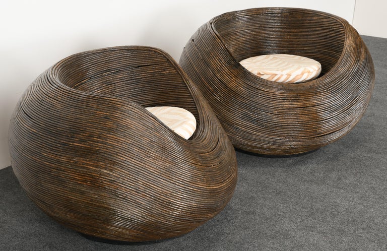 Pair of Rattan "Pod" Lounge Chairs, 20th Century For Sale at 1stDibs