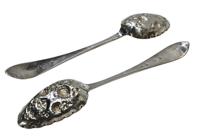 Pair of George III Silver Berry Spoons, Edinburgh, 1792 For Sale at 1stDibs