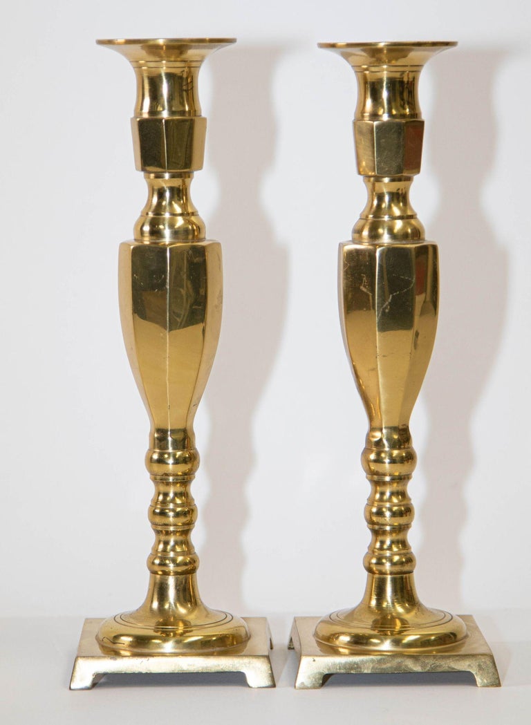Pair of Georgian Polished Brass Candlesticks For Sale at 1stDibs
