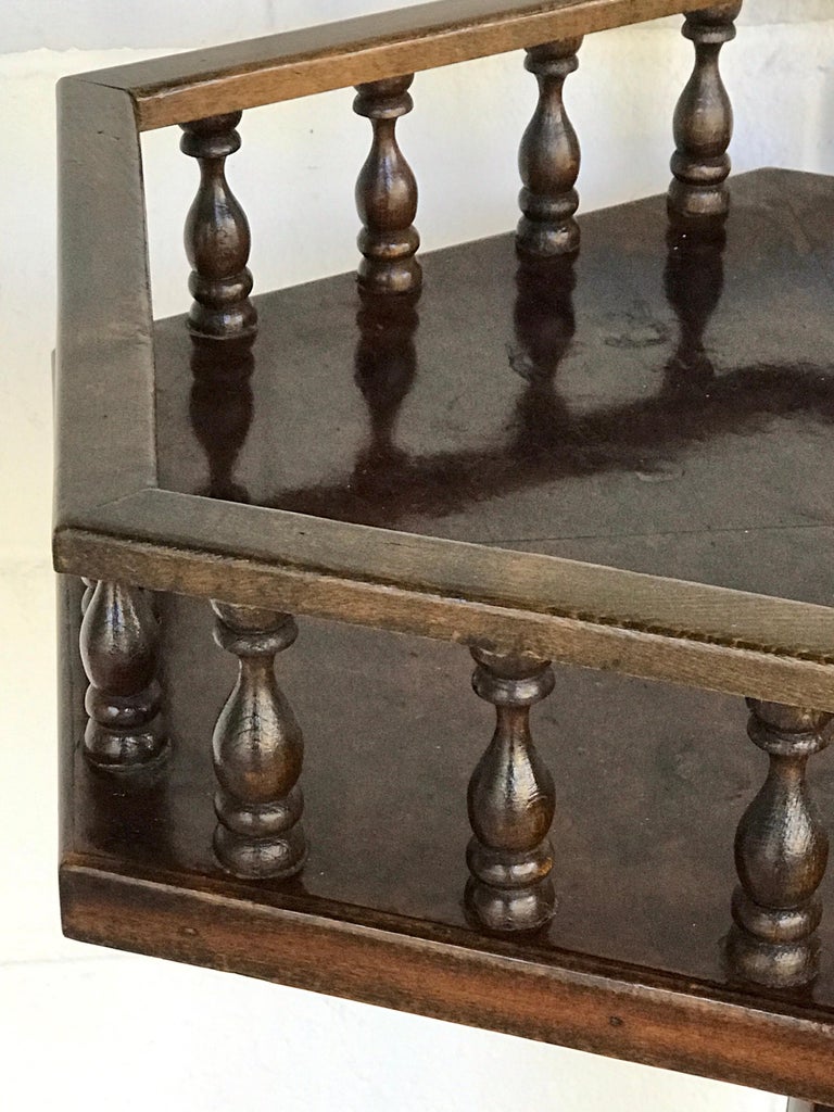 Pair of Georgian Style Mahogany Gallery Tables For Sale at 1stDibs