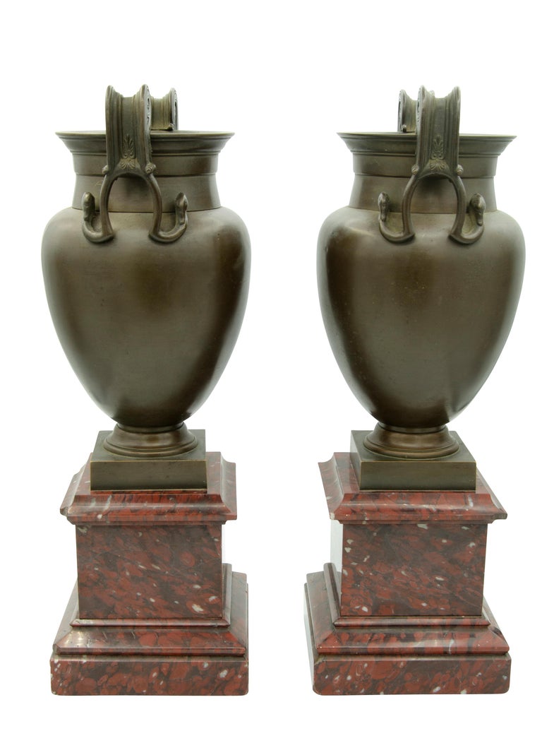 Pair of Grand Tour Greek Revival Bronze Urns on Marble Bases For Sale ...
