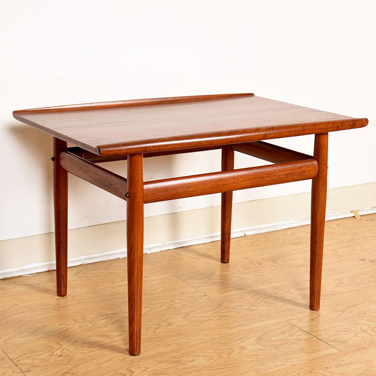 Pair of Grete Jalk Teak Accent Tables with Raised Lip Tops For Sale at ...