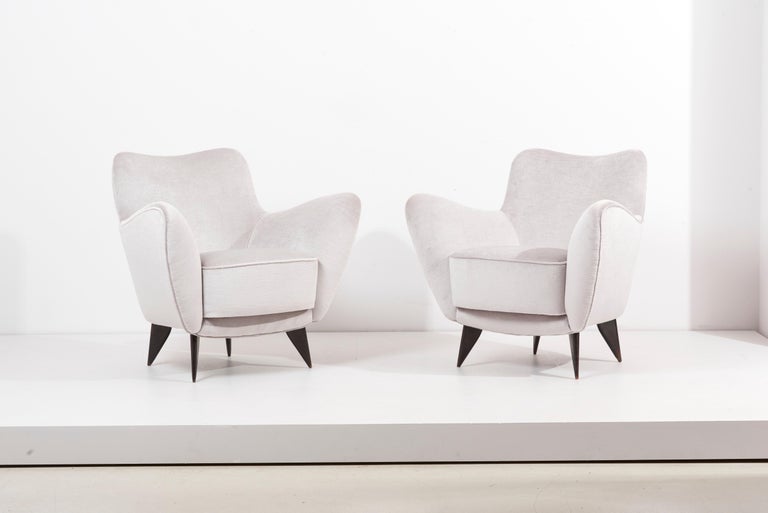 Pair of Gray Guglielmo Veronesi "Perla" Lounge Chairs, by I.S.A ...