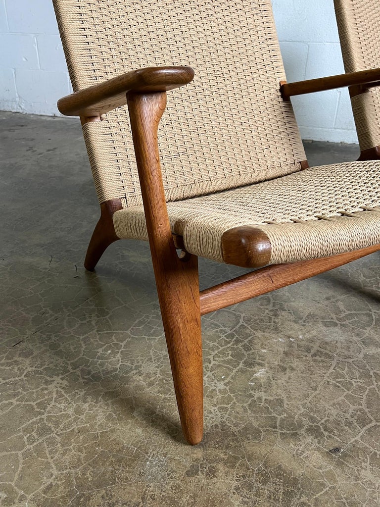Pair of Hans Wegner CH-25 Lounge Chairs at 1stDibs