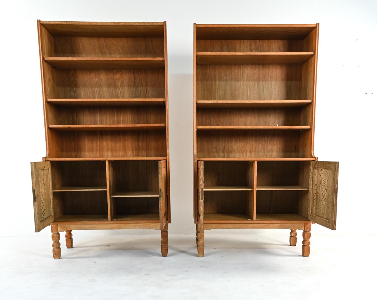 Pair of Henning Kjærnulf-Style Danish Oak Bookcases For Sale at 1stDibs