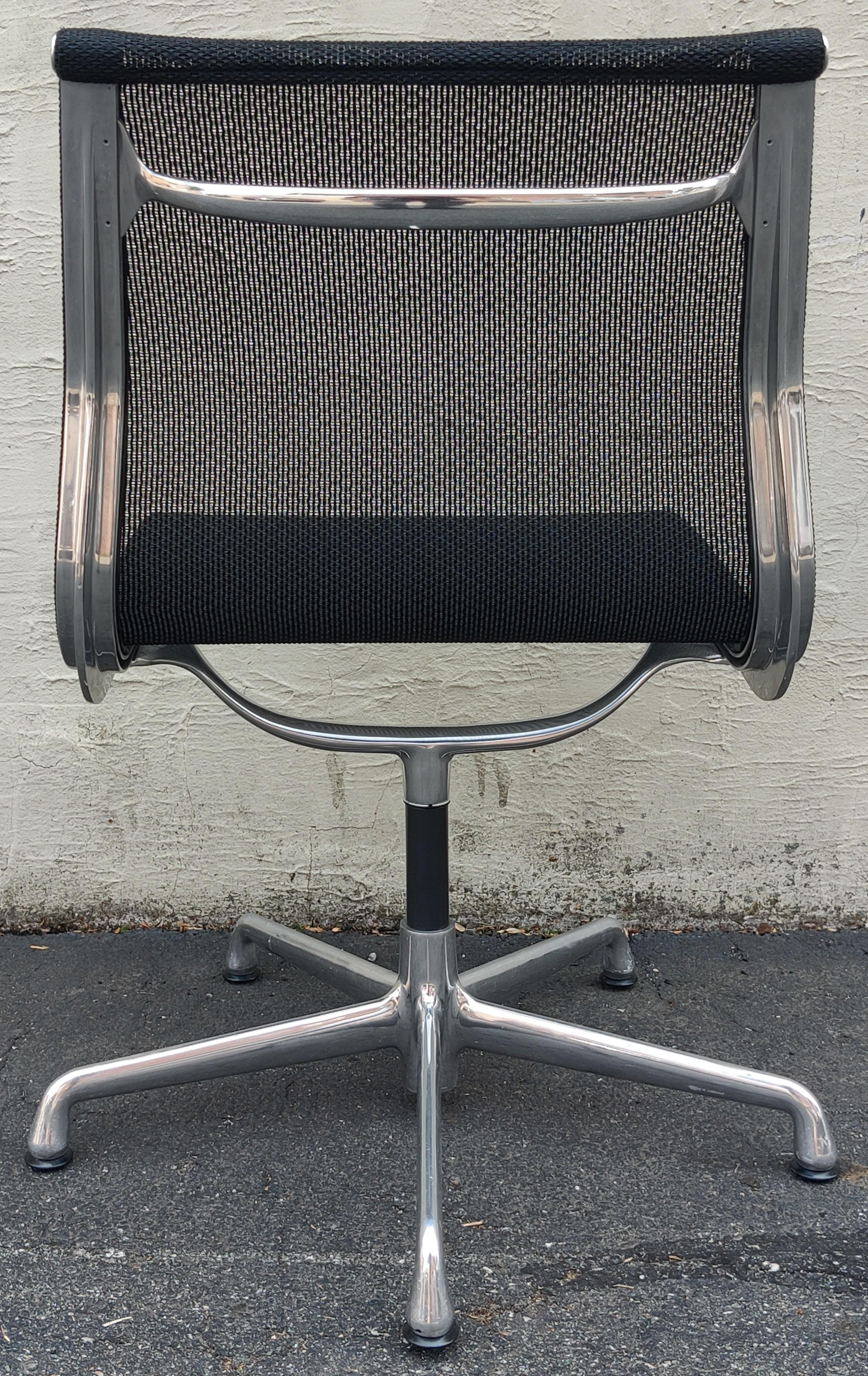 Pair of Herman Miller Eames Aluminium Group Management Side Chair Black ...