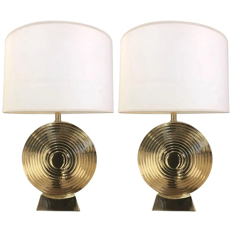 Pair of Hollywood Regency Polished Brass Disc Lamps For Sale at 1stDibs