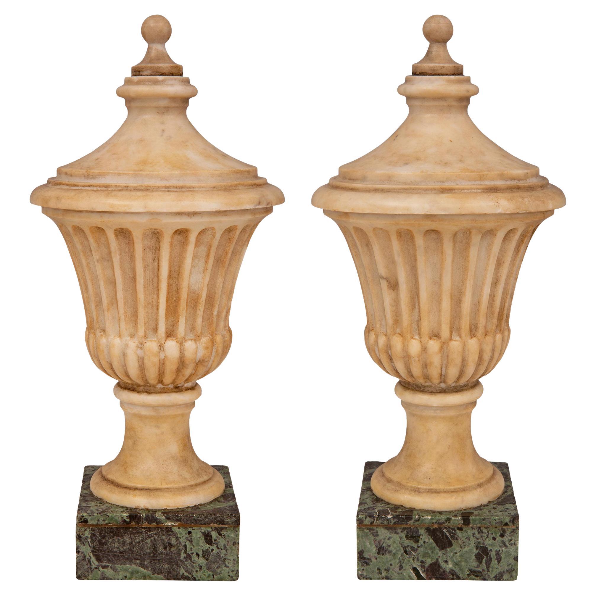 Neo-Classical Veined Marble Urn For Sale at 1stDibs