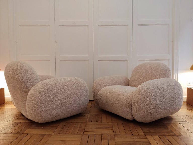 Pair of Italian Armchairs with Rounded Lines from the 1970s For Sale at ...