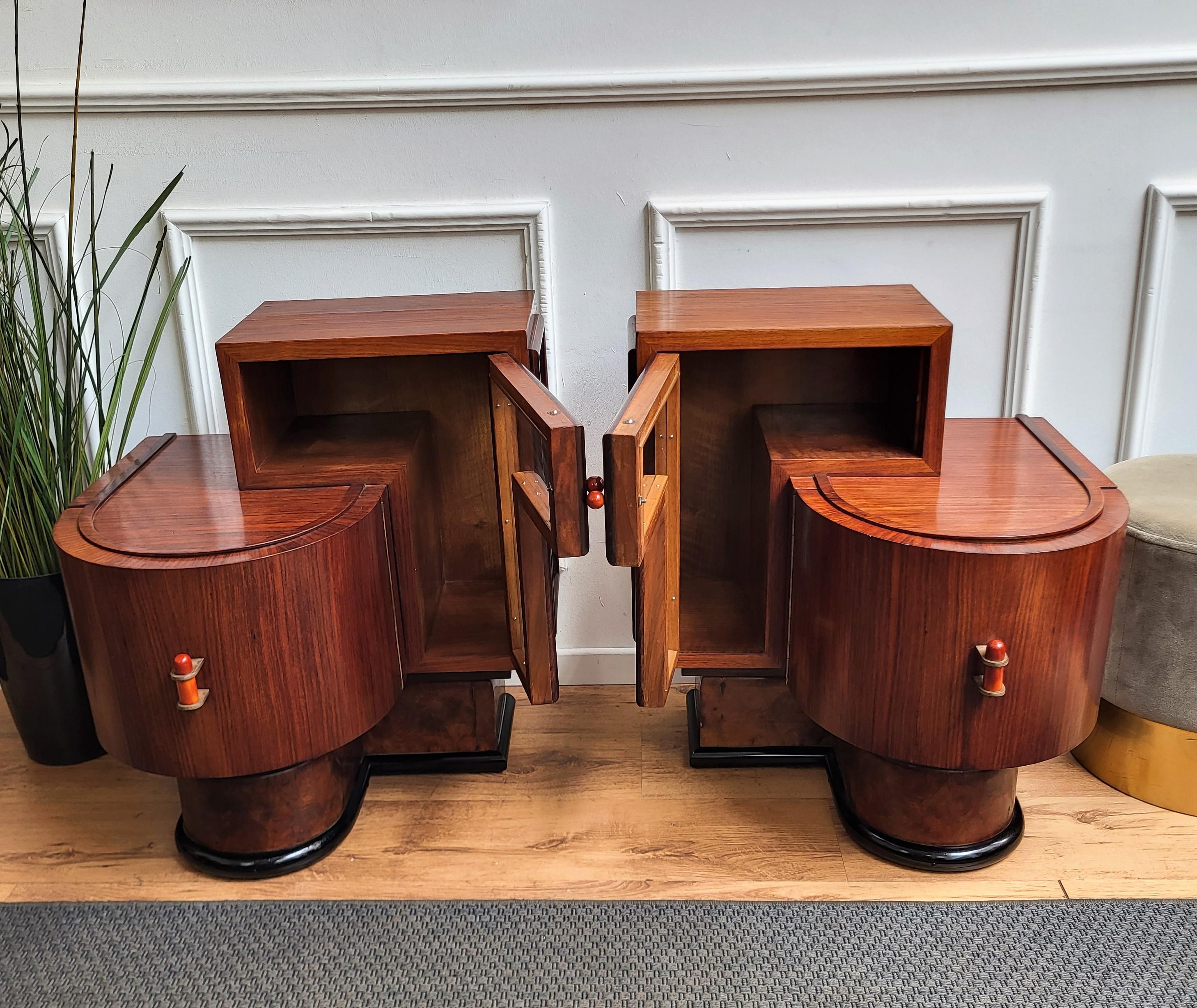 Pair of Italian Art Deco Night Stands Bedside Tables in Burl Walnut For ...