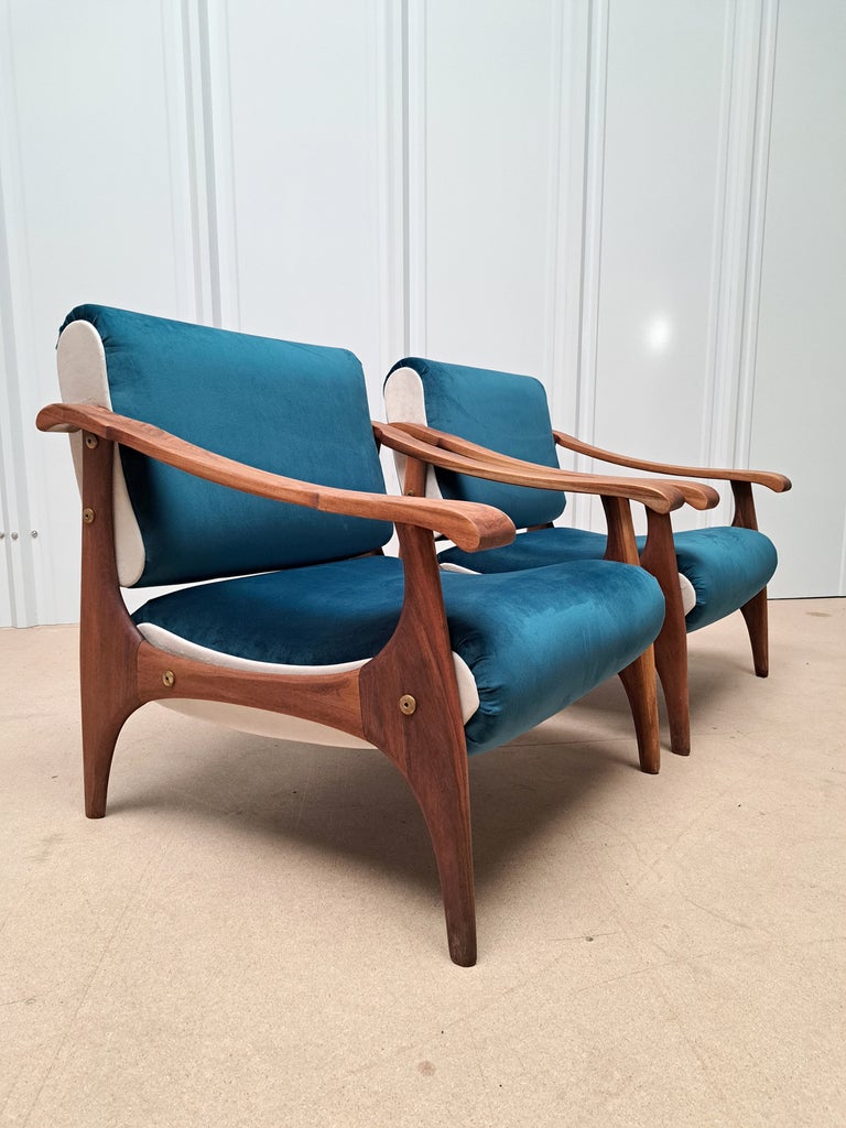 Pair of Italian Mid-Century Design Armchairs in teal velvet For Sale at ...