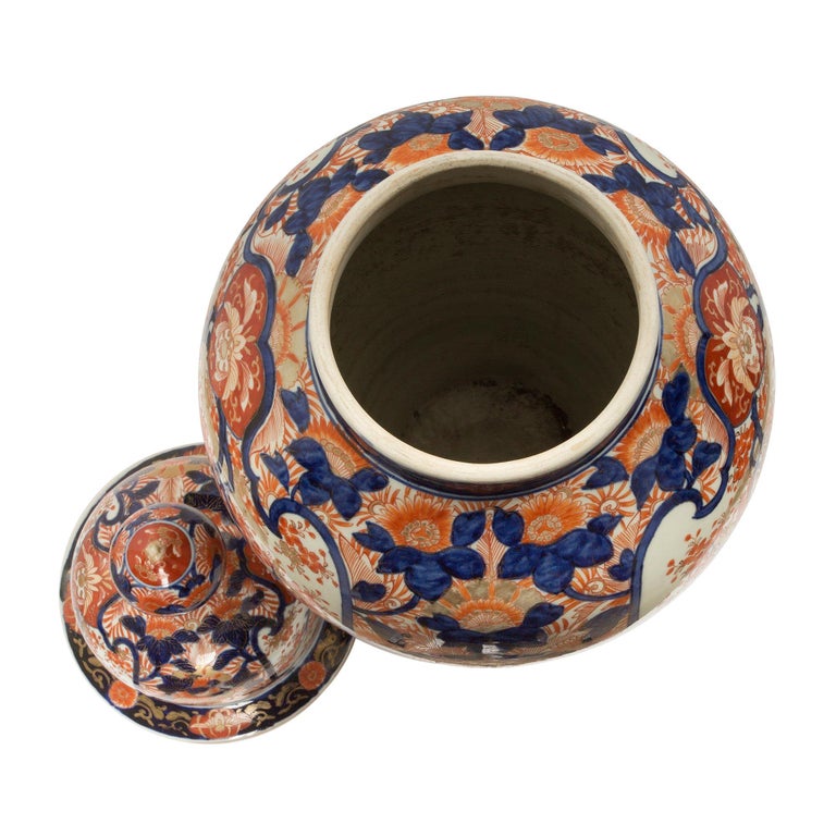Pair of Japanese 19th Century Imari Lidded Urns For Sale at 1stDibs ...