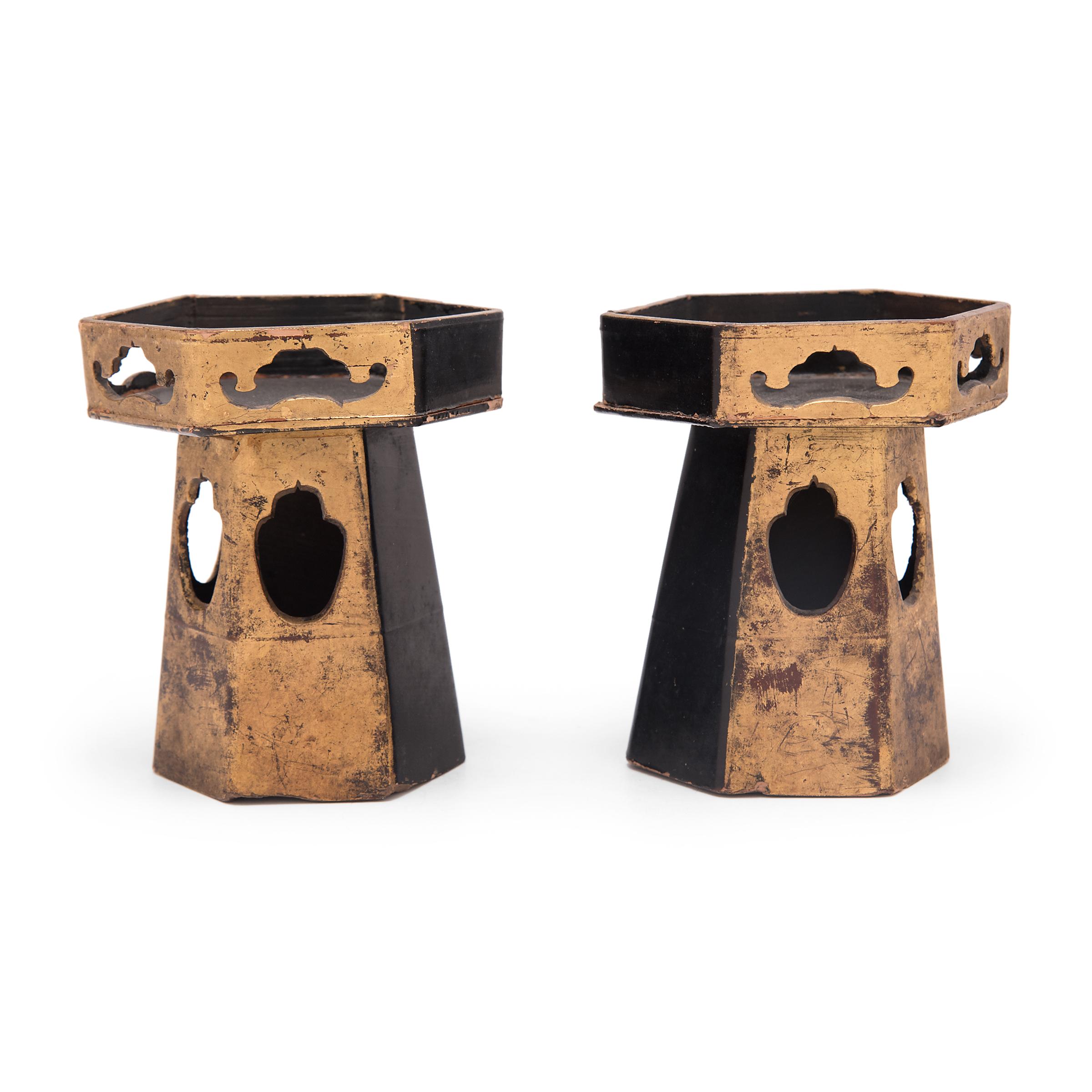 Pair of Japanese Gilt Offering Stands For Sale at 1stDibs