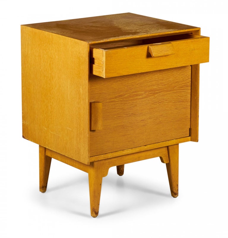 Pair of Jens Risom Danish Mid-Century Blond Oak Bedside Table ...
