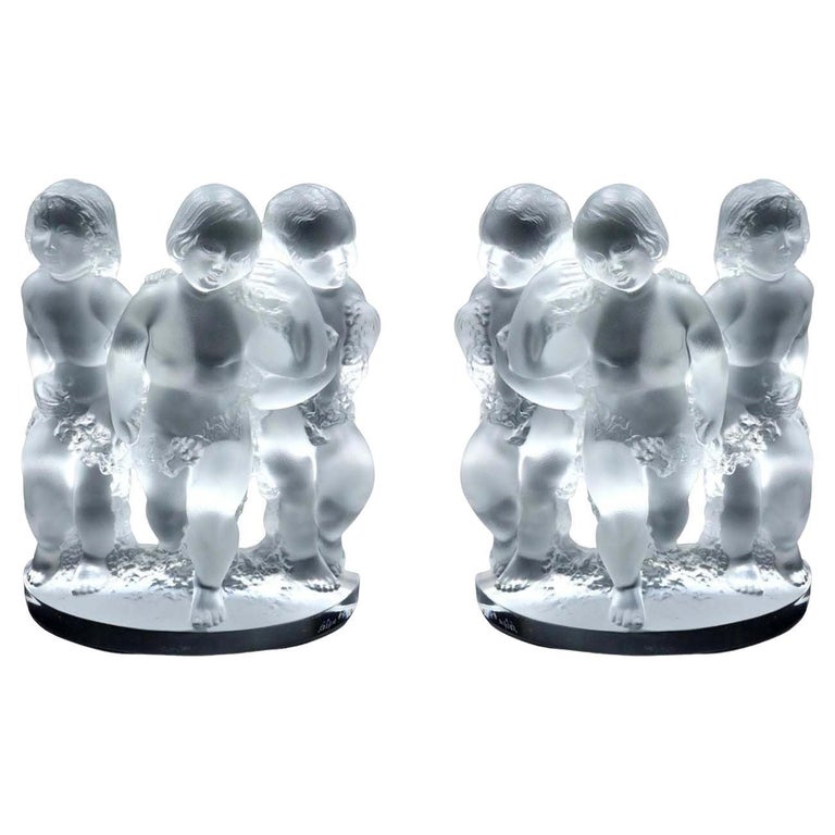 Pair of Lalique "Luxembourg" Crystal Sculptures For Sale at 1stDibs