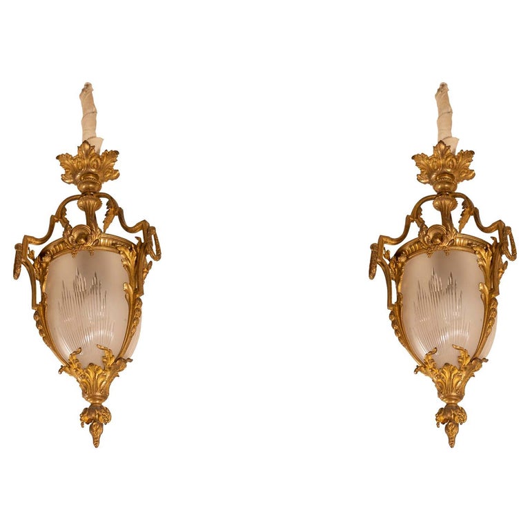 Pair of Lanterns Crystal and Bronze For Sale at 1stDibs