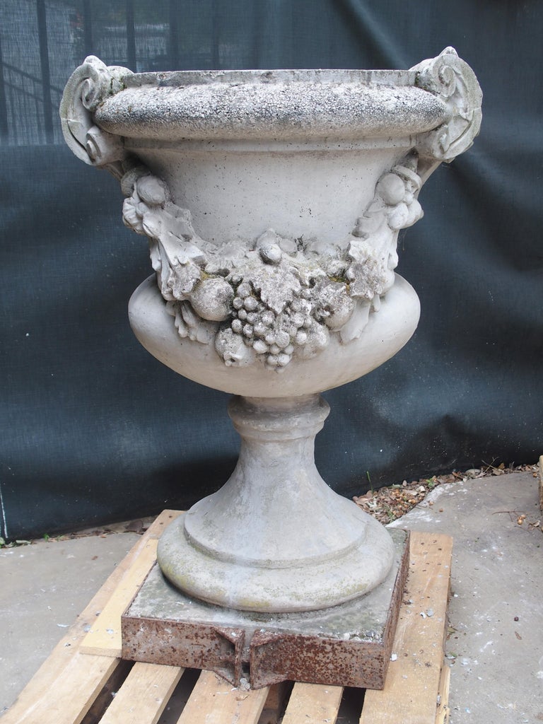 Pair of Large Antique Cast Stone Urns from Italy, circa 1915 For Sale ...