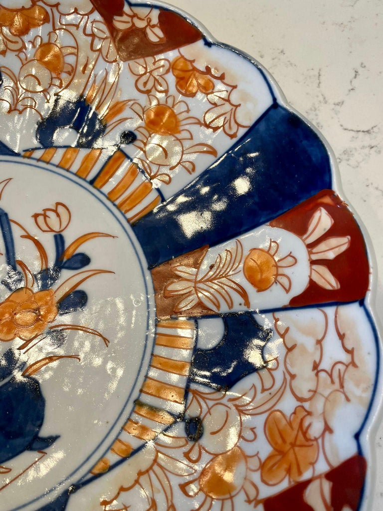 Pair of Large Antique Quality Imari Plates For Sale at 1stDibs