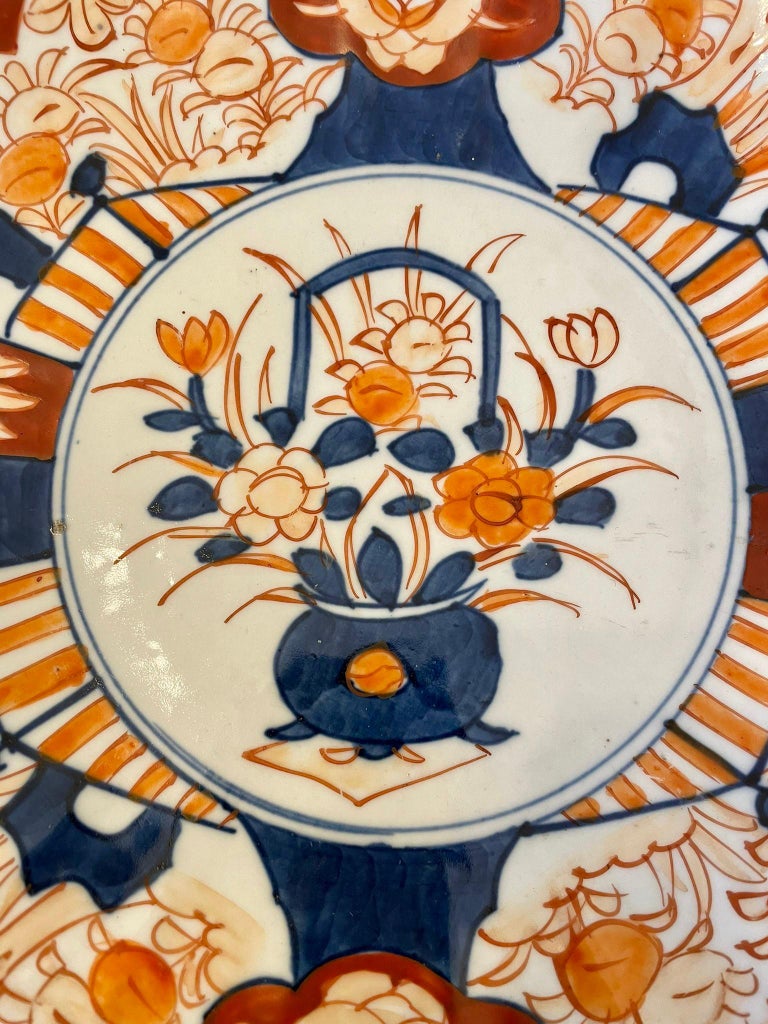 Pair of Large Antique Quality Imari Plates For Sale at 1stDibs