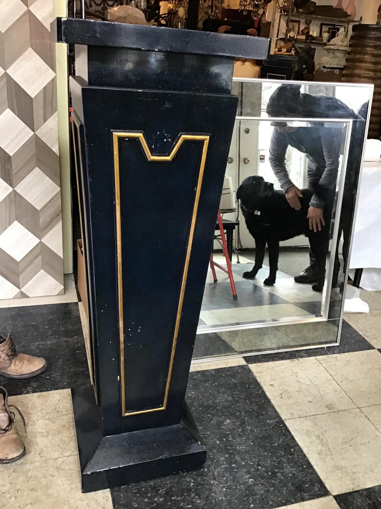 Pair of Large Classical Wood Pedestals For Sale at 1stDibs