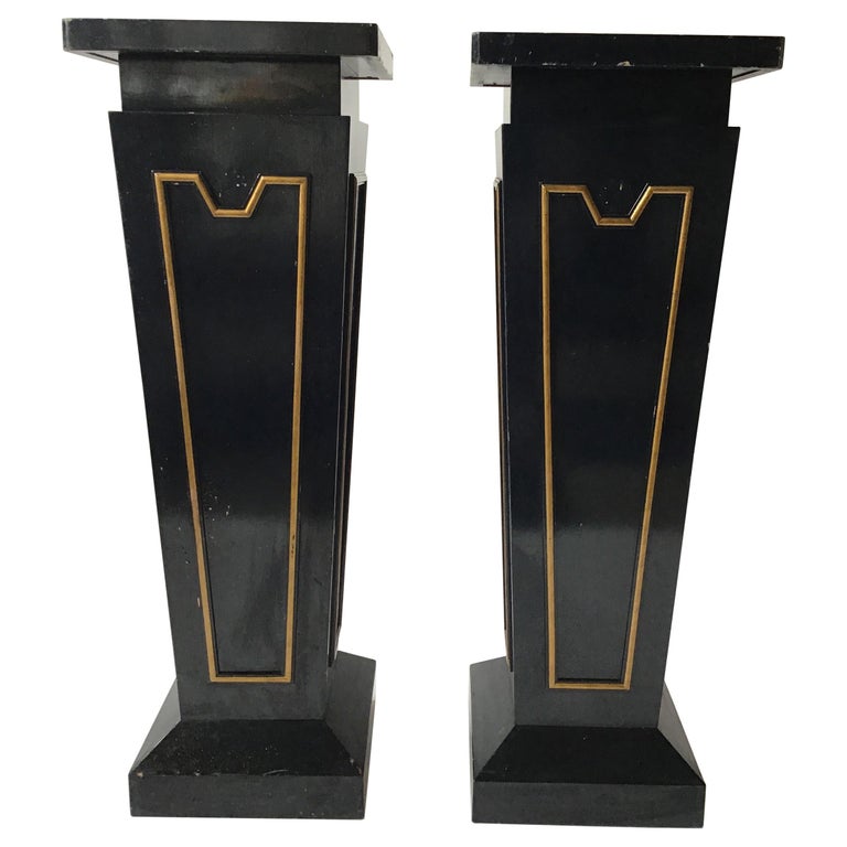 Pair of Large Classical Wood Pedestals For Sale at 1stDibs