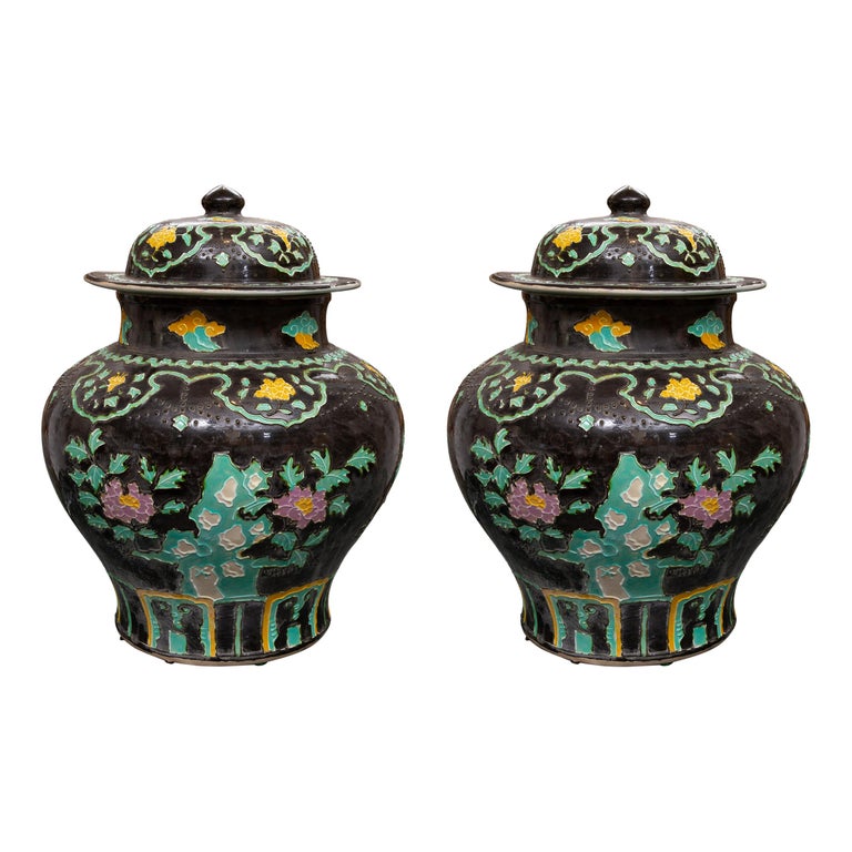 Pair of Large Fahua Pottery Covered Jars For Sale at 1stDibs