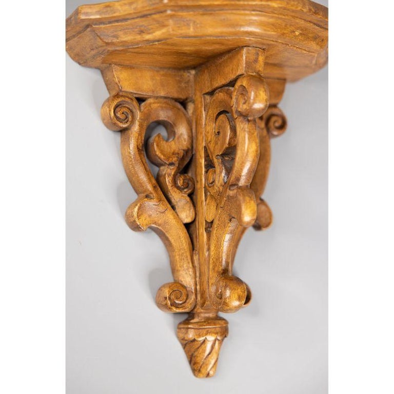 Pair of Large Italian Carved Oak Wall Brackets Shelves For Sale at 1stDibs