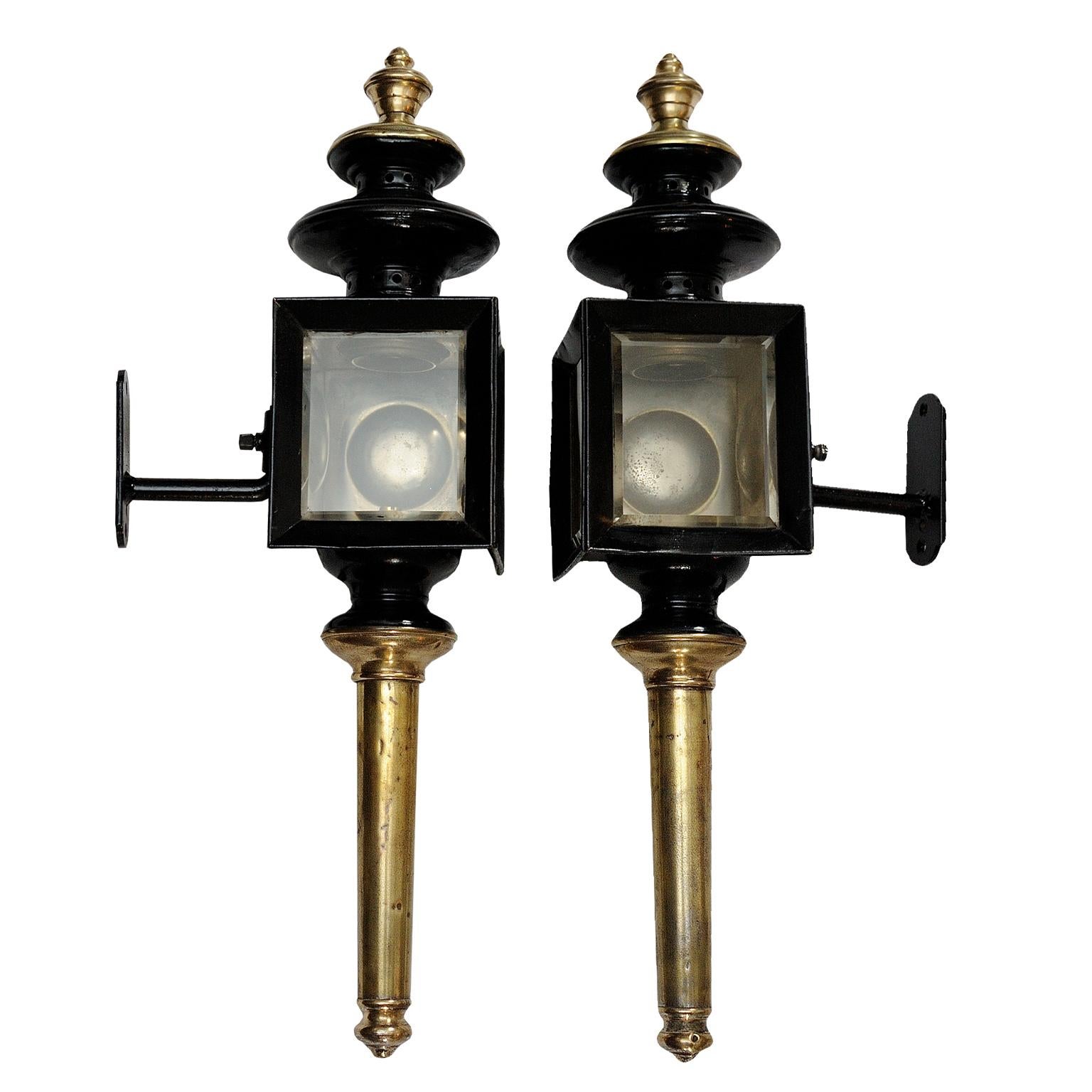 Pair of Large Mid-19th Century Coach Lamps, circa 1850 For Sale at 1stDibs