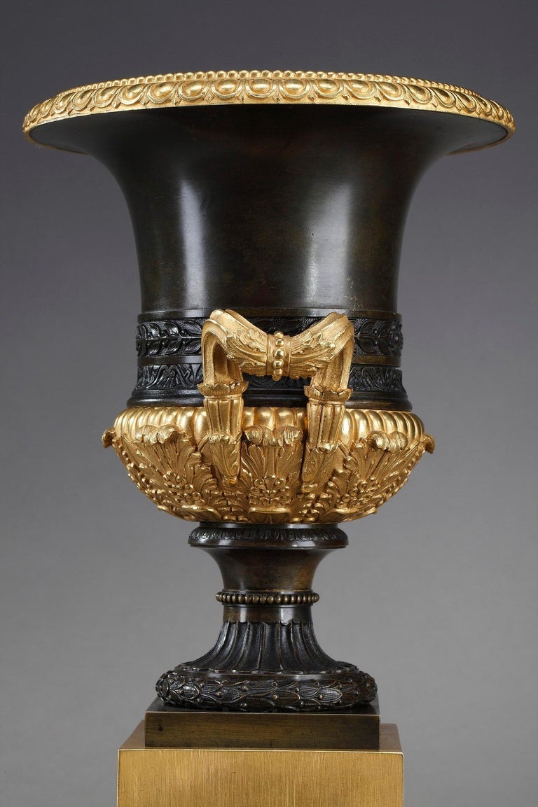 Pair of Large Restauration Medici Vases For Sale at 1stDibs